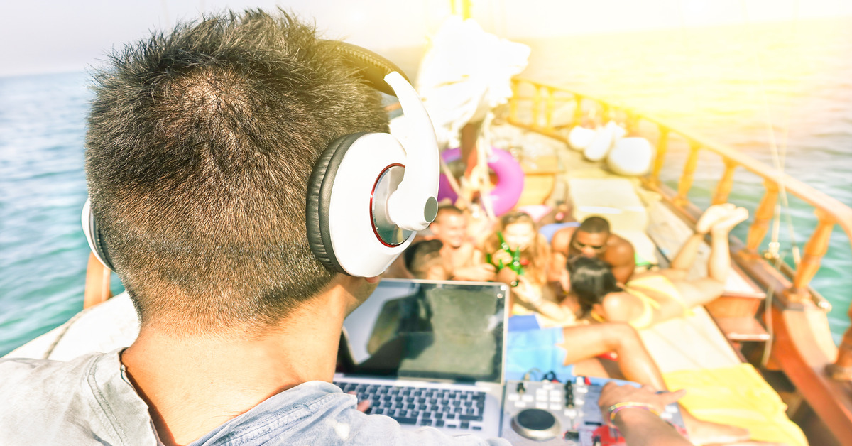 3 Of The Best Playlist Ideas For Your Next Boating Adventure | Austin ...